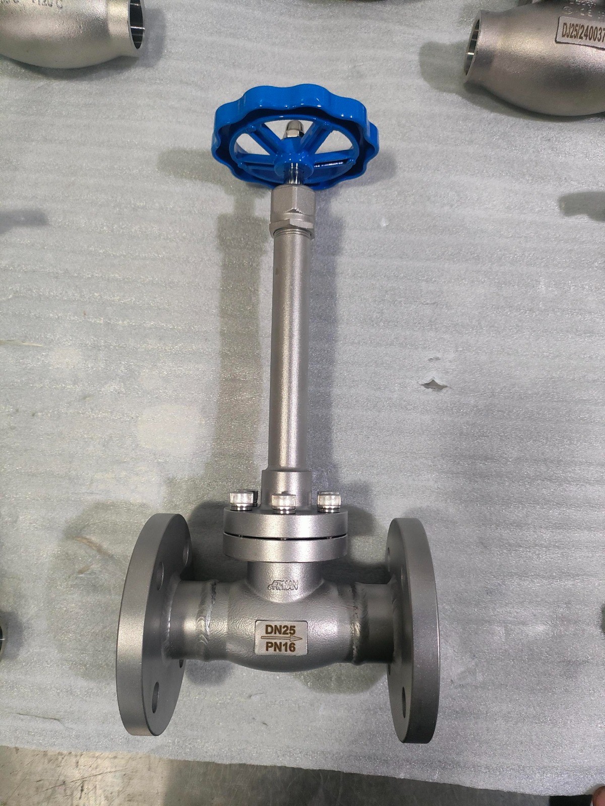 Stainless Steel Flanged Cryogenic Globe Valve For LNG/LOX/LN2/LAR/LCO2