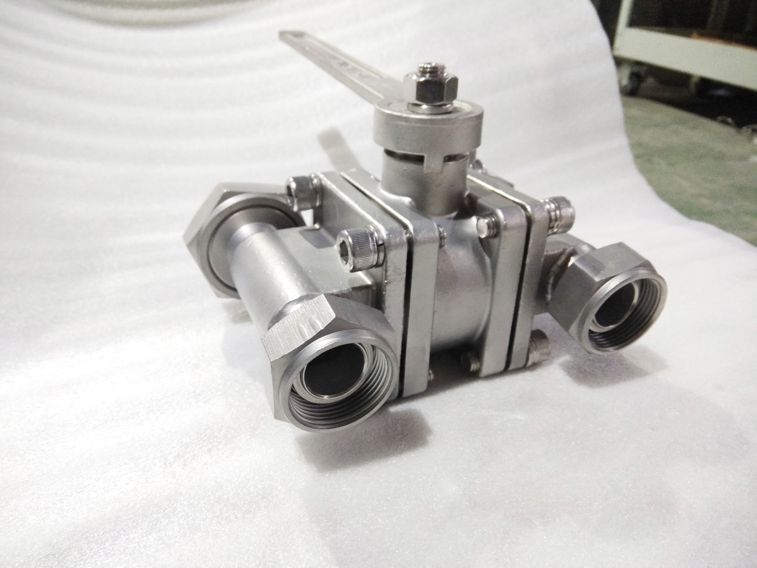 Stainless Steel Cryogenic 3 Way Ball Valve DN25 For LNG / LOX / Liquild Gas