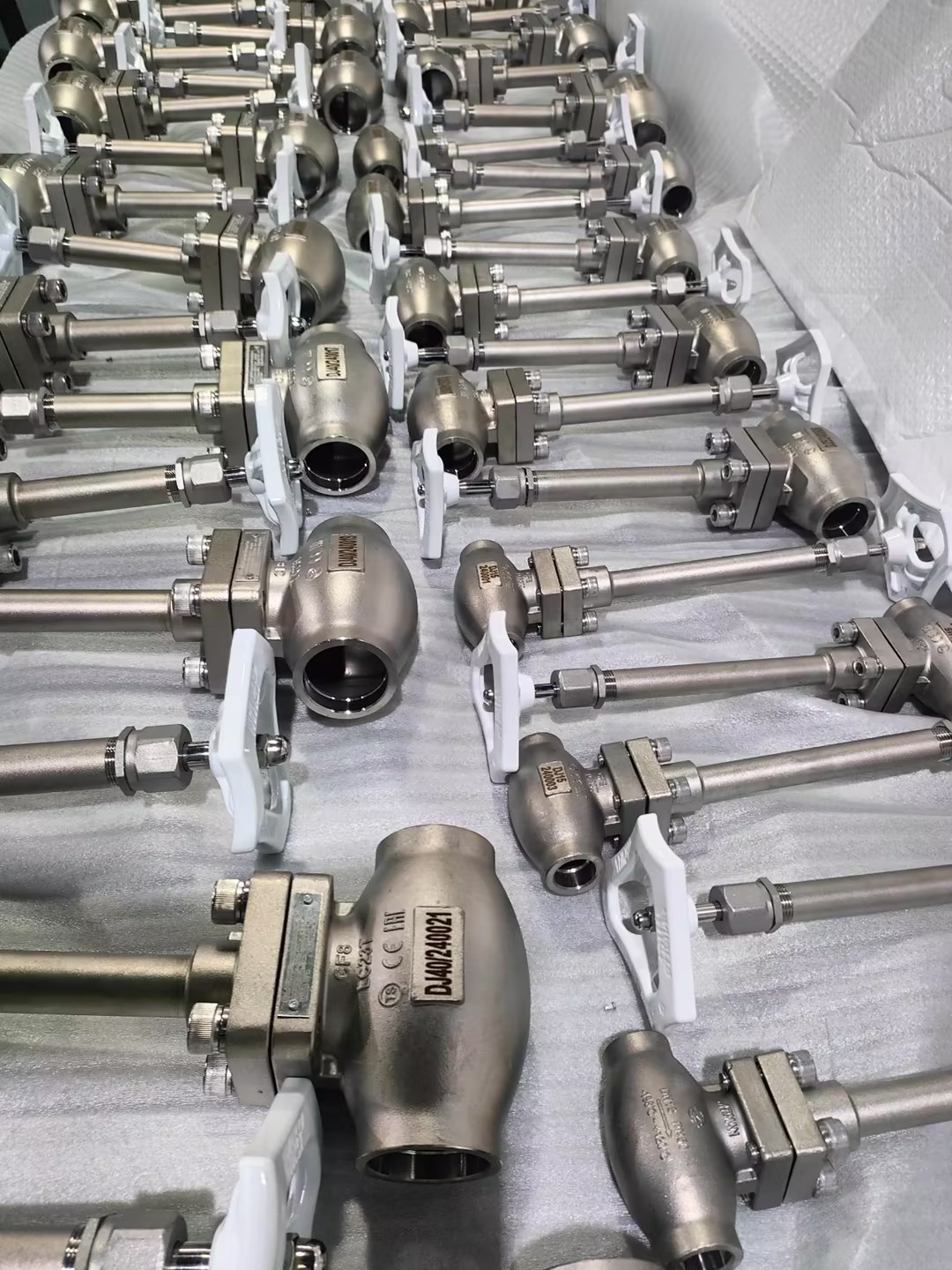 DN15 Cryogenic Long Stem Globe Valve CF8 CF3 Socket Welding